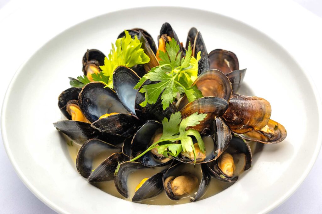 Lake House Restaurant and Bar